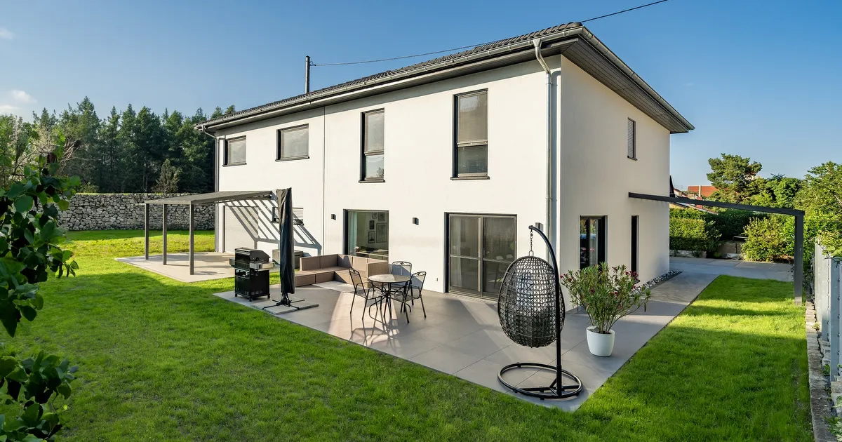 Doppelhaus mit Walmdach Elegant & modern | STREIF Hau